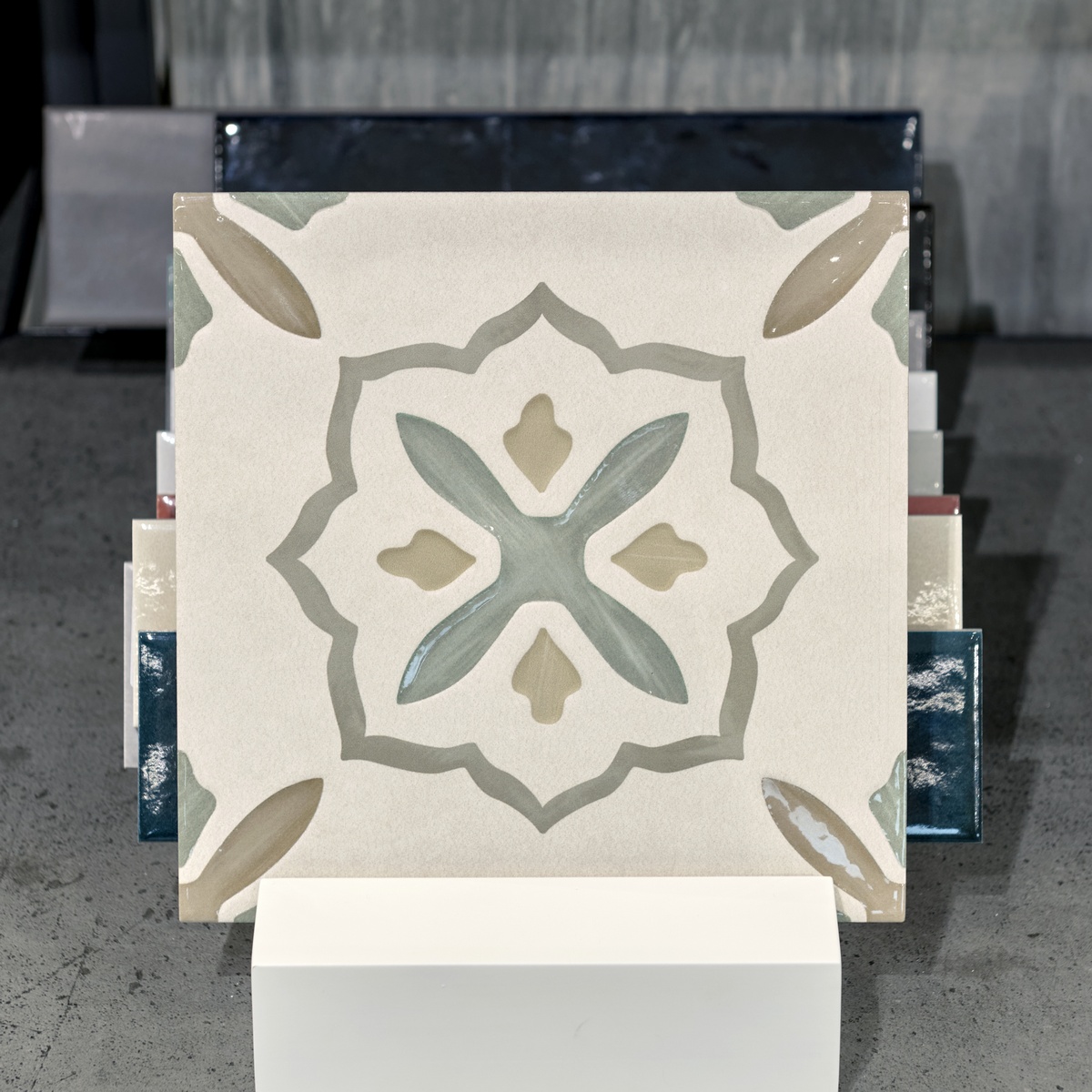 Керамогранит Motto Вельвет Taupe Decor 1 20x20 арт. N100191 - купить в ...